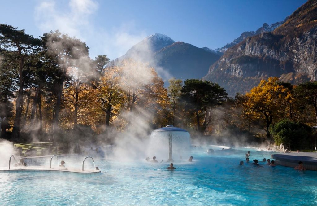 Une journée aux Bains de Lavey, Suisse - Altitude1989